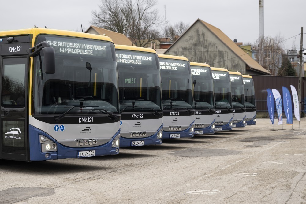 Nowe autobusy hybrydowe Kolei Małopolskich - Aktualności - Koleje Małopolskie